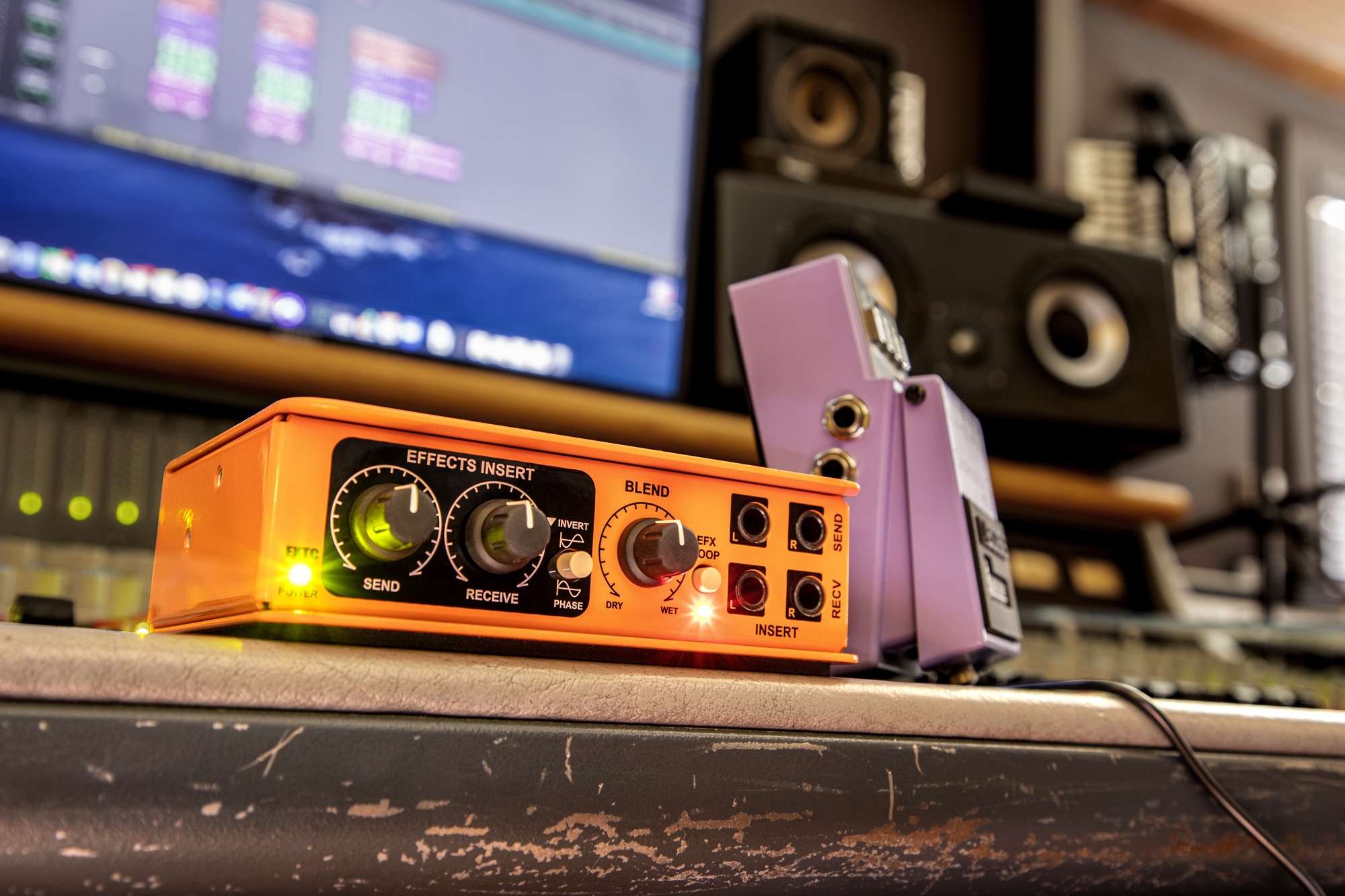 Mix Magazine Reviews the EXTC-Stereo - Radial Engineering